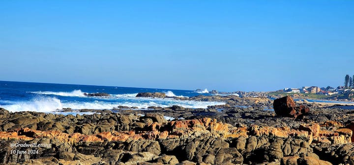 Milkwood Lodge 7 - Sleeps 7 - Port Edward