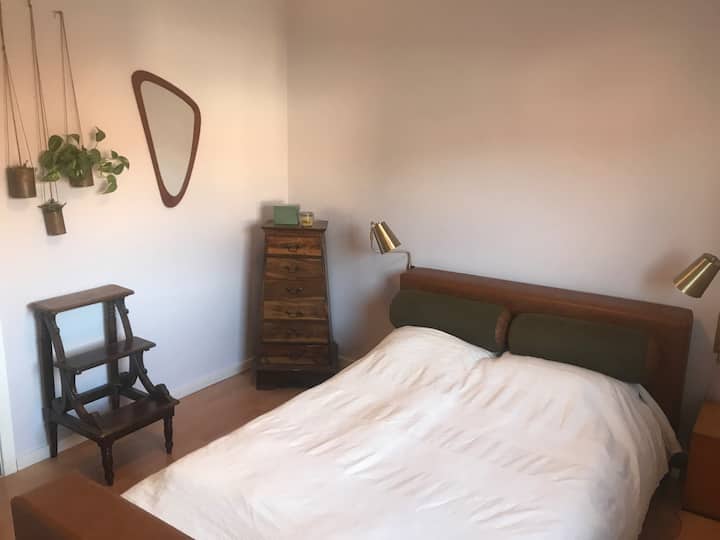 Roligt Byhus Med Dejlig Rolig Have - Copenhagen