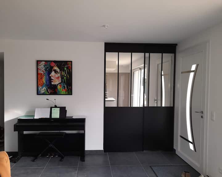 Chambre Avec Salle D'eau Privée - Sens