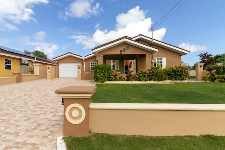 5 Bedrmoasis Draxhall~pool~gym~ - Jamaica