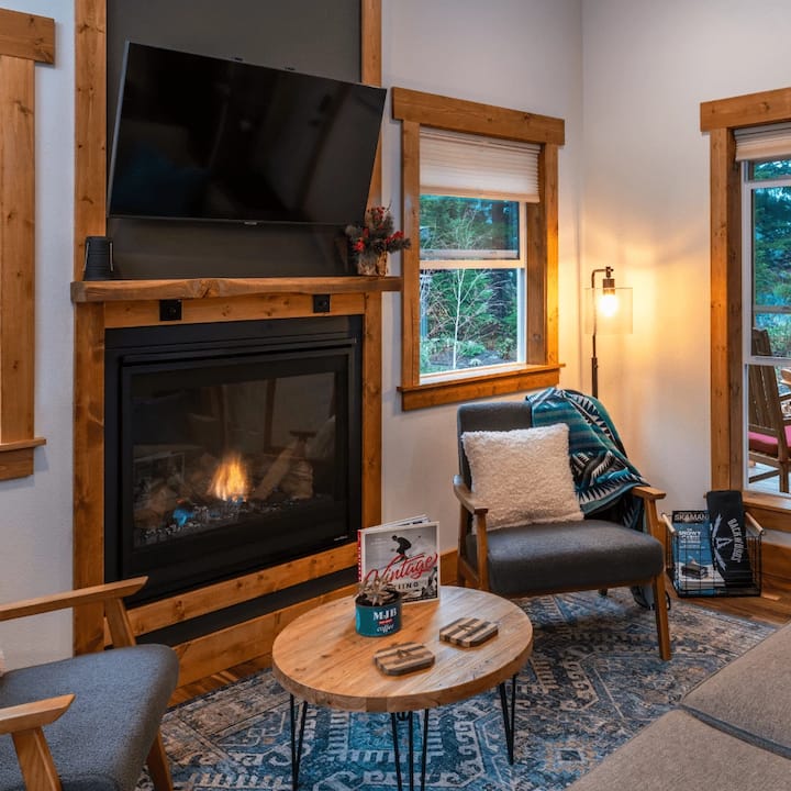 Skier's Cabin @ Backwoods Cabins - Carson, WA