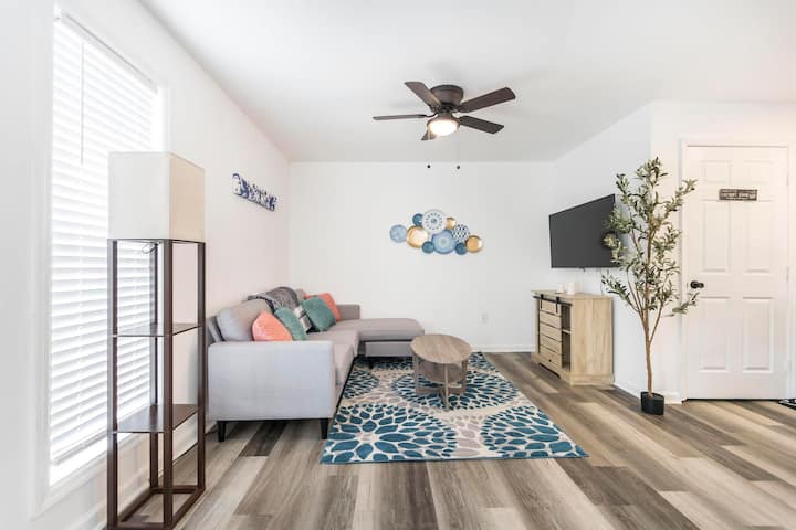 1br Home | Fenced Yard|workspace I Pet Playground - Bonaire, GA