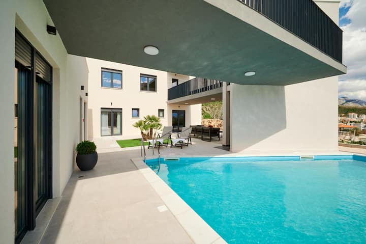 Luxury Apartment For 4 Person - Omiš