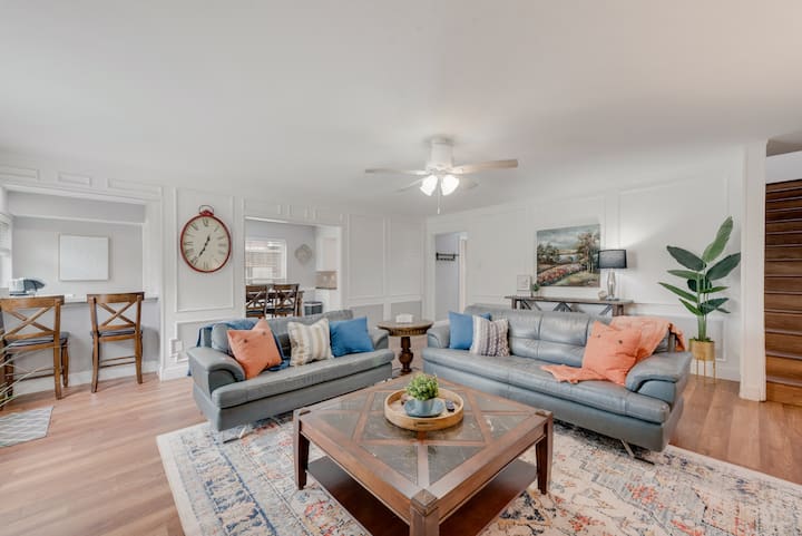 Cul-de-sac Retreat 4br/2.5ba - Big Yard & Parking - Carrollton, TX