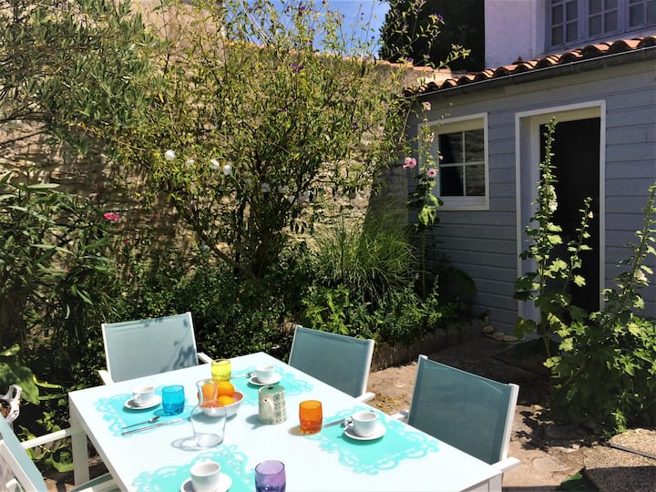 Maison Et Appt Indép. / Garage Et Cour / Venelle - Saint-Martin-de-Ré