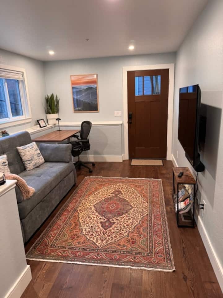 Oakland Hills (Montclair) 1 Br/parking/w&d - Oakland, CA