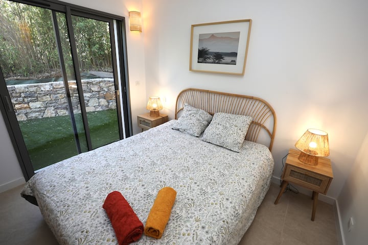 Appartement T2 En Rdc Villa - Carqueiranne