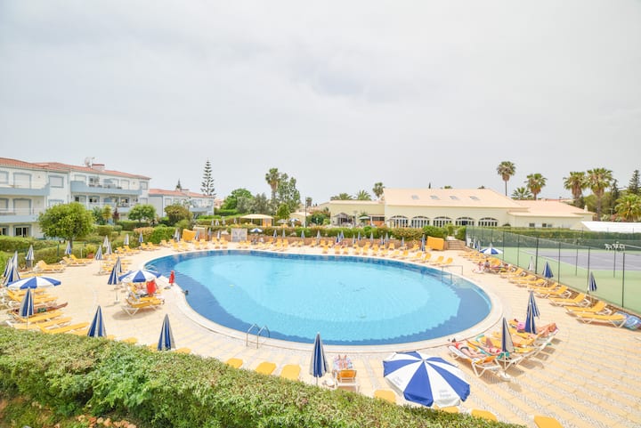 Oasis Pool View Apt Aircon,wifi  By Moje Holiday - 阿爾沃爾