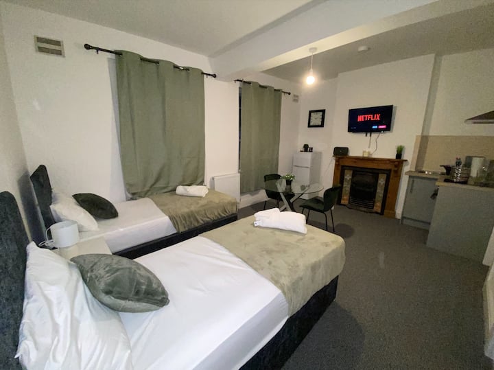 Swan Court (Manuelle) - Northampton, UK