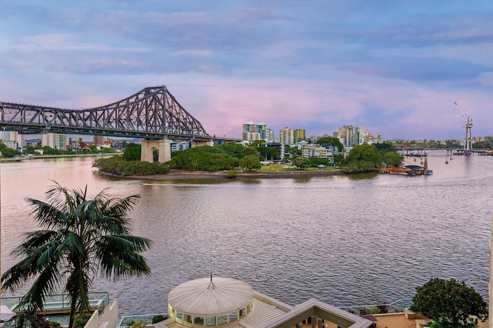 Superb! 2bed, 2bath, 1car, Views ~ Cbd - Brisbane