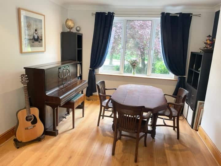 Family Home By The Park - Dublin