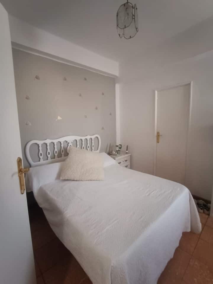 Se Alquila Habitación O Apartamento - Almendralejo