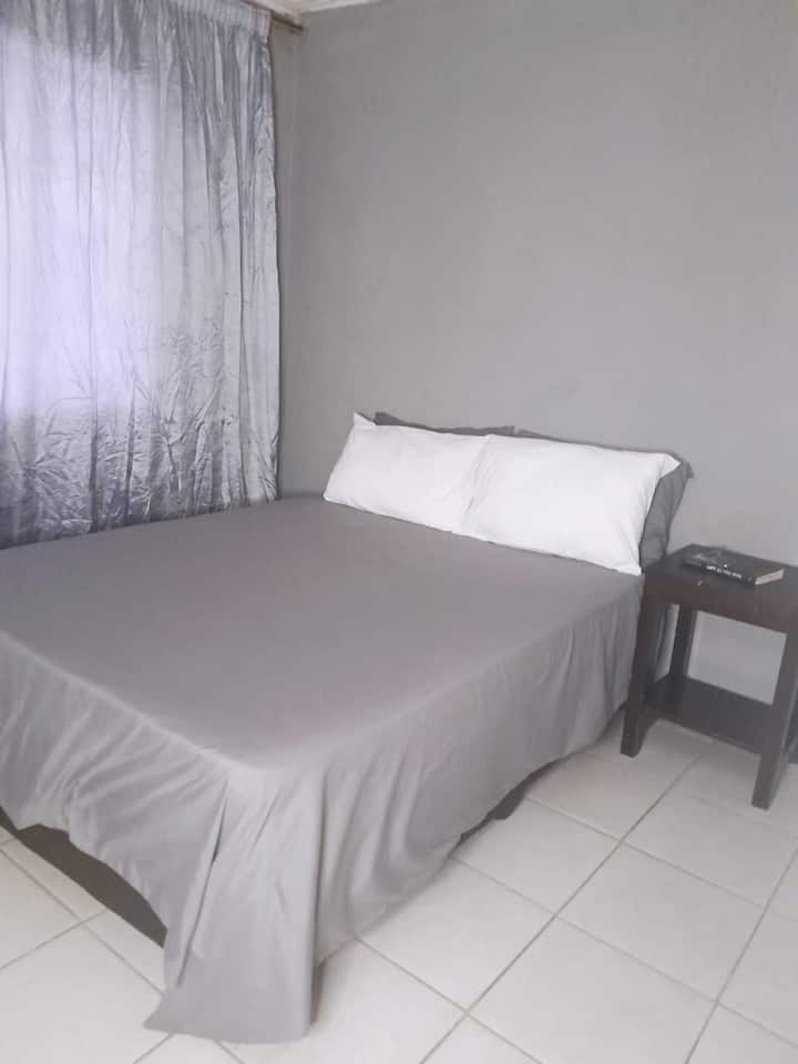 Happy Hideaway 15 Min To Maponya - Soweto