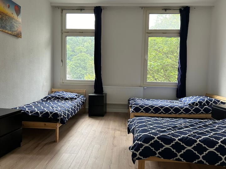 Zentral Mit Guter Anbindung - 2zkdb - 5 Betten - Wuppertal