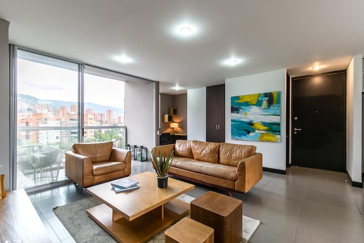 Amazing Modern Apartment, Pool, Gym, Balcony - Medellín