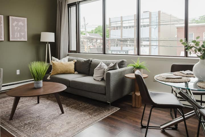 3 Bed Downtown Halifax Apartment - Halifax