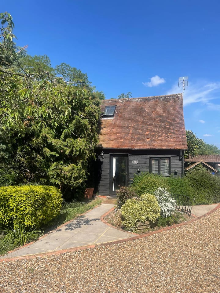 Cosy Little Barn In Chilterns - High Wycombe
