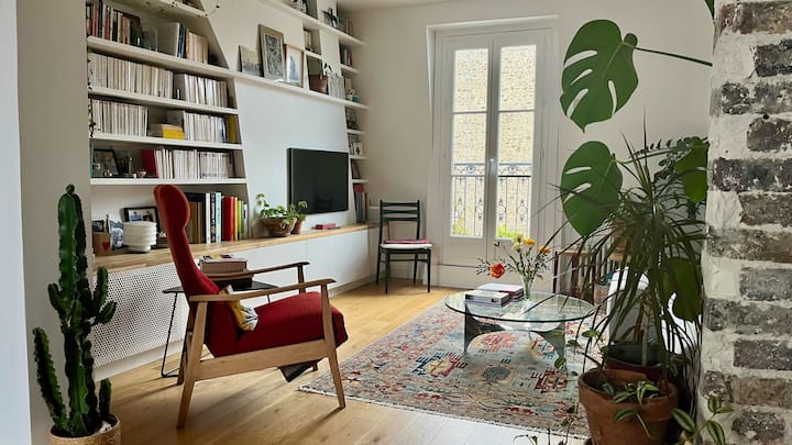 3 Pièces Lumineux Et Central Au Dernier éTage - Paris