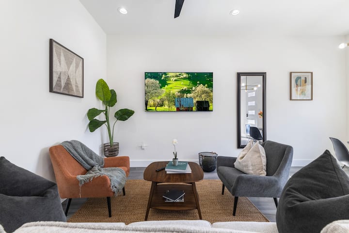 Escape To Tranquility Deluxe - Houston, TX