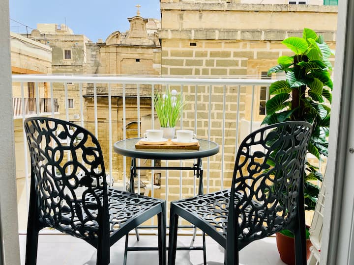 Birgu Center 2br Apartment - Valletta