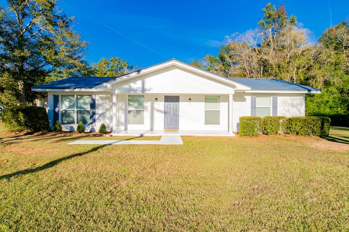 South Alabama Home Near Colleges - Mobile, AL