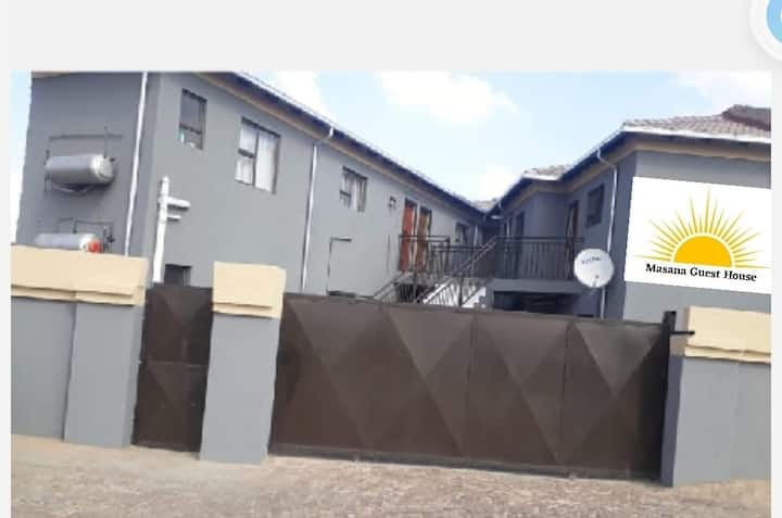 Masana Guest House - Lenasia