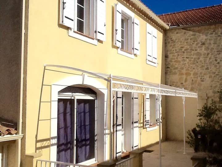 Maison Jaune - Vauvert