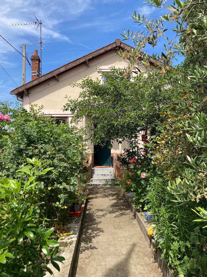 Super Maison Pour Jo - Aubervilliers