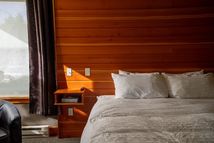 Friends & Family Suite At Inn Of The White Salmon - Hood River, OR