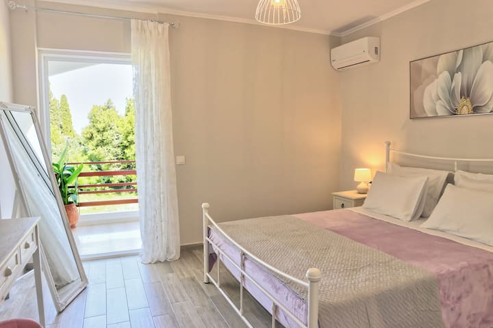 Konstantinos, Mon Repo - Corfu