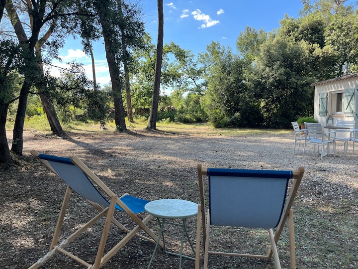 Maisonnette Sous Les Pins - Éguilles