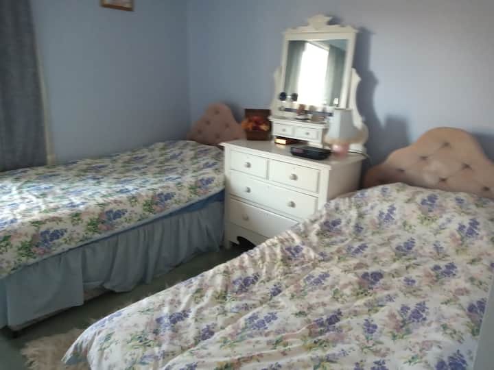 Glastonbury Festival Twin Room - Shepton Mallet