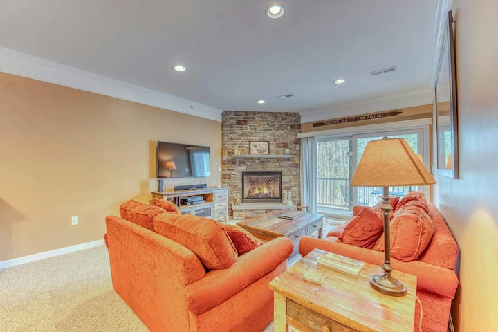 Great Family Getaway, 2 Pools, Hot Tub, Central Ac - Franconia Notch State Park, Lincoln