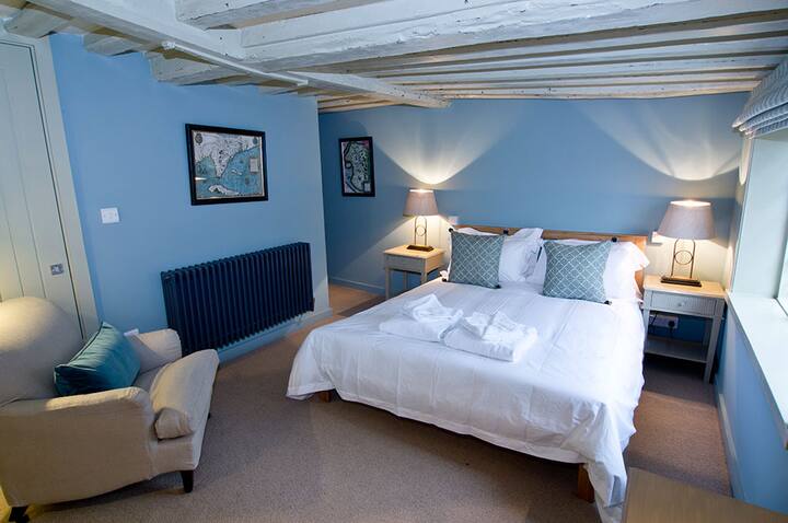 Double Room At The Bear Inn (Kanga) - Crowborough
