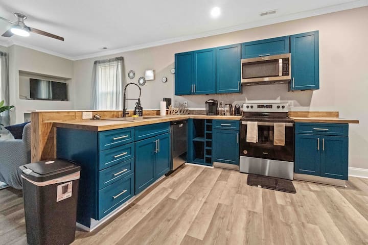 Renovated Bungalow Near Vsu - Petersburg, VA