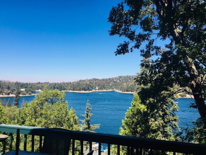 Magical Lakeview Vintage Treehouse-lalalake Cabin - Running Springs, CA