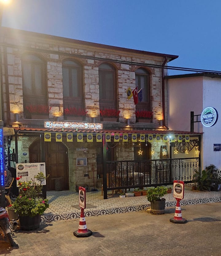 Ancanoz Taş Ev - Bademli