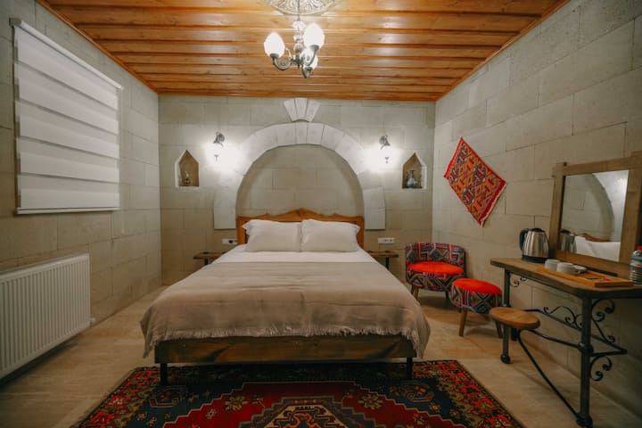 Doğal Taş Oda/ Asma Cave House - Cappadocia