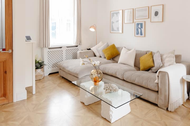 Stylish & Comfortable Modern Getaway - York, UK