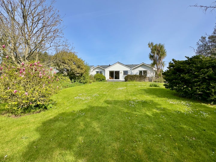 Spacious 3 Bed | Nr Polzeath | Garden & Parking - Padstow