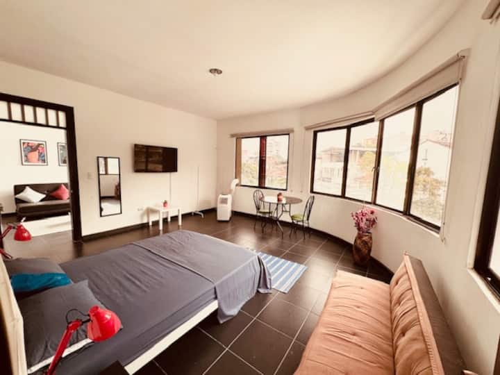 *Huge 90m2 With Great Park View! Netflix 3gb Wifi! - San Antonio