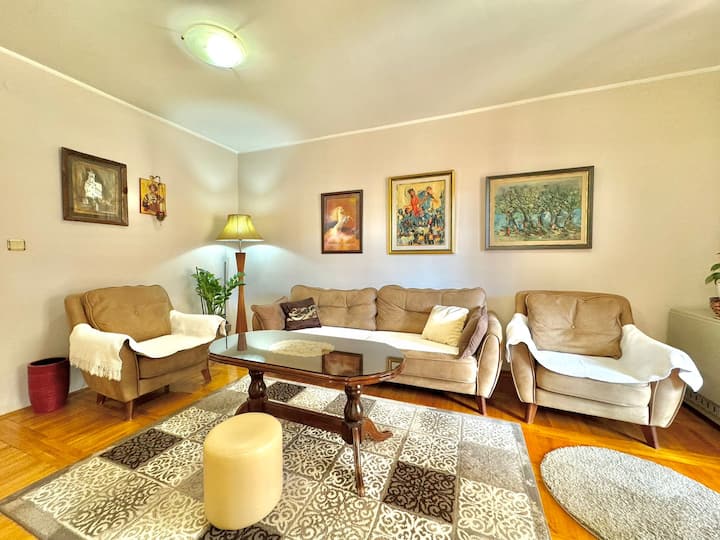 Family Two Bedroom Apartment Vera - Budva