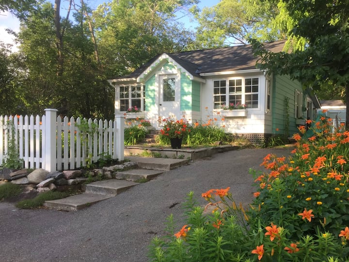 The Little Green House - Gravenhurst