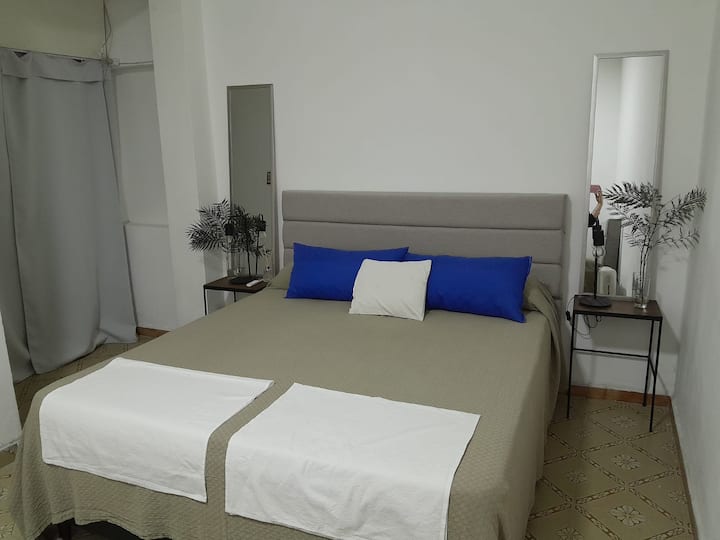 Casa En El Centro Av. Peron - La Rioja