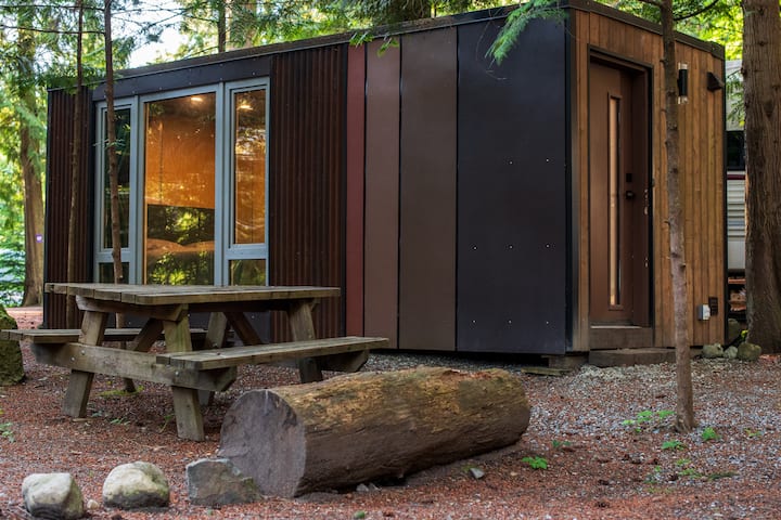 Cozy Seacan Bunkie In The Woods - Squamish