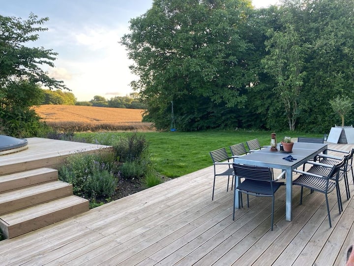 Smuk Og Rolig Landejendom - Klitmøller