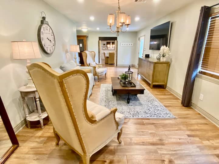 The Manor House~20 People - Lake Texoma