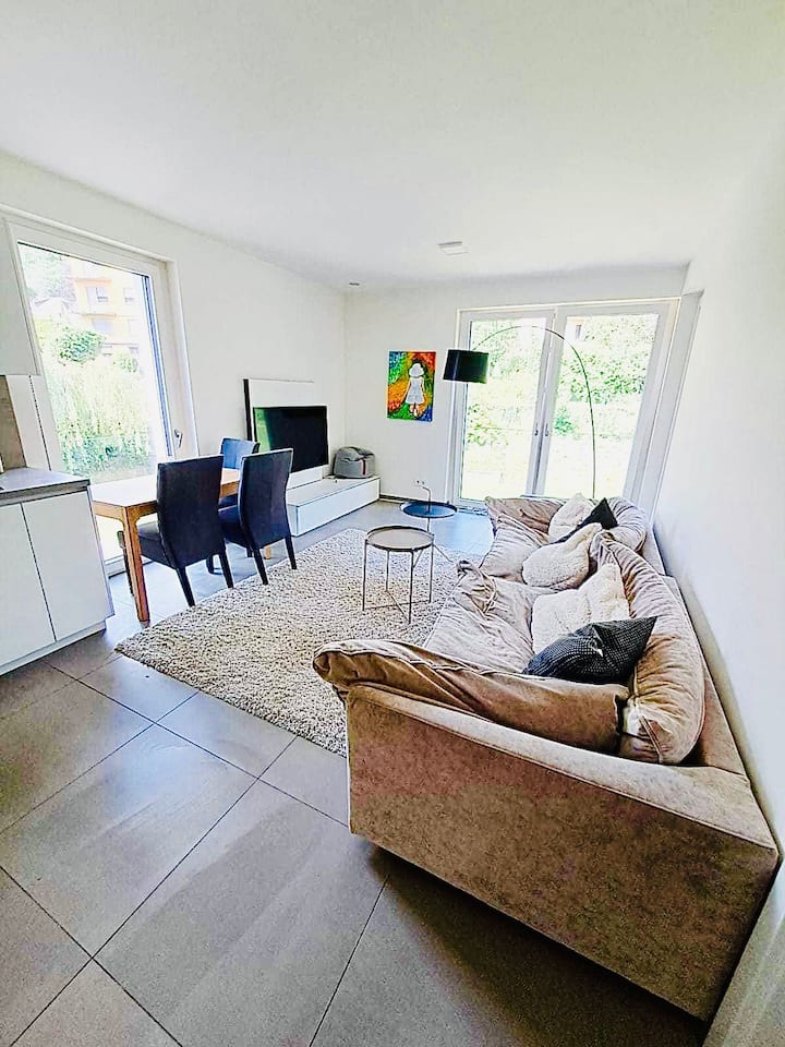 Garden View Luxury Flat With Terrace & Parking- - Strassen