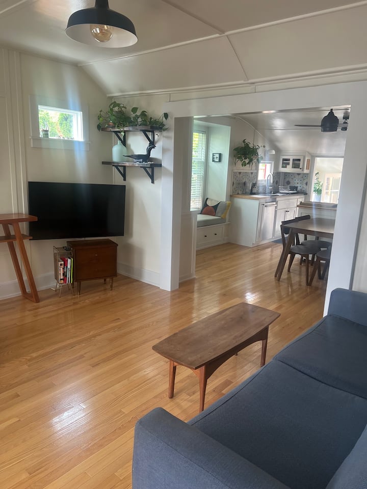 Santa Cruz Bungalow - Santa Cruz, CA