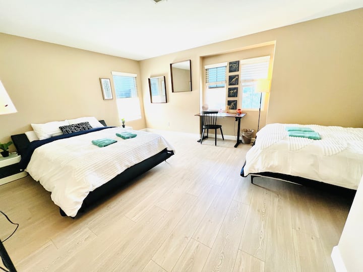 B13-7/new Renovated/2beds/share Bath/private Tv - Fontana, CA